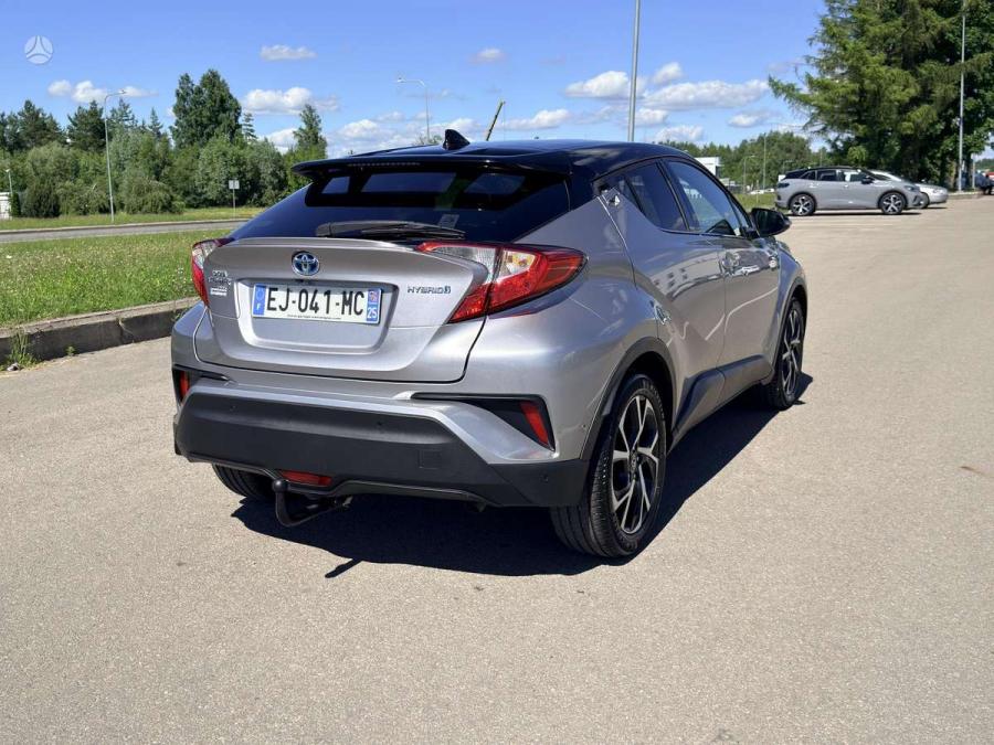 Серый Тойота C-HR 2017 в Паневежис, объемом двигателя 1.80 л и пробегом 206 тыс. км за 12990 €, фото 9 на AUTOMOTO.COM.LV