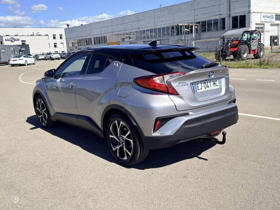 Серый Тойота C-HR 2017 в Паневежис, объемом двигателя 1.80 л и пробегом 206 тыс. км за 12990 €, фото 12 на AUTOMOTO.COM.LV