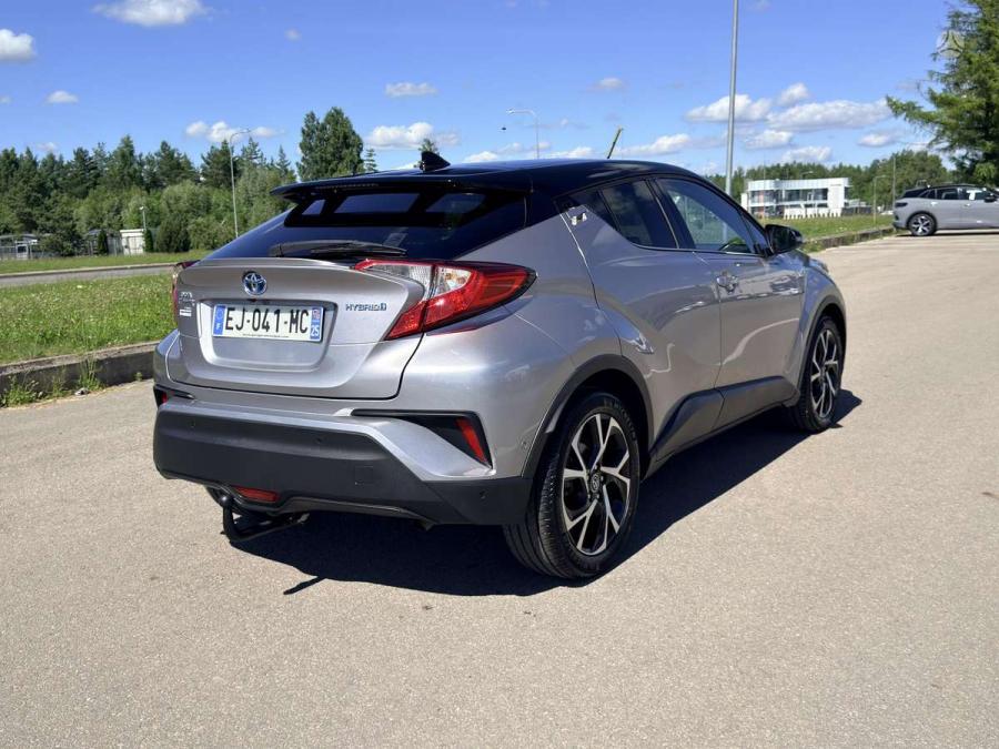 Серый Тойота C-HR 2017 в Паневежис, объемом двигателя 1.80 л и пробегом 206 тыс. км за 12990 €, фото 13 на AUTOMOTO.COM.LV