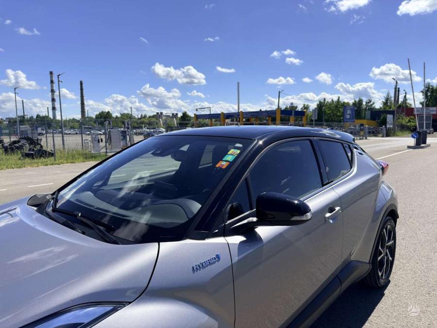 Серый Тойота C-HR 2017 в Паневежис, объемом двигателя 1.80 л и пробегом 206 тыс. км за 12990 €, фото 14 на AUTOMOTO.COM.LV