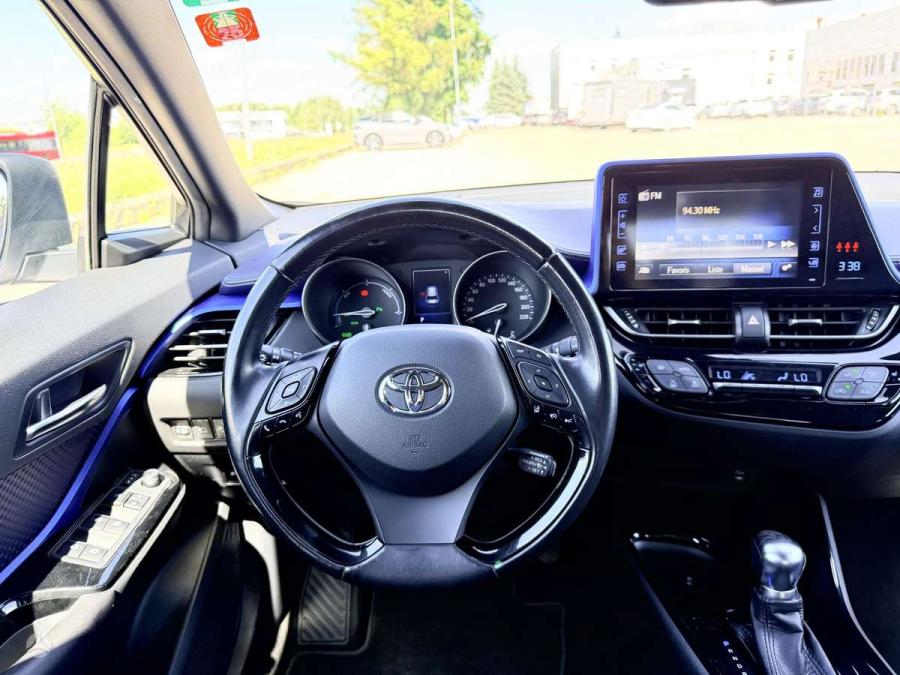 Серый Тойота C-HR 2017 в Паневежис, объемом двигателя 1.80 л и пробегом 206 тыс. км за 12990 €, фото 19 на AUTOMOTO.COM.LV