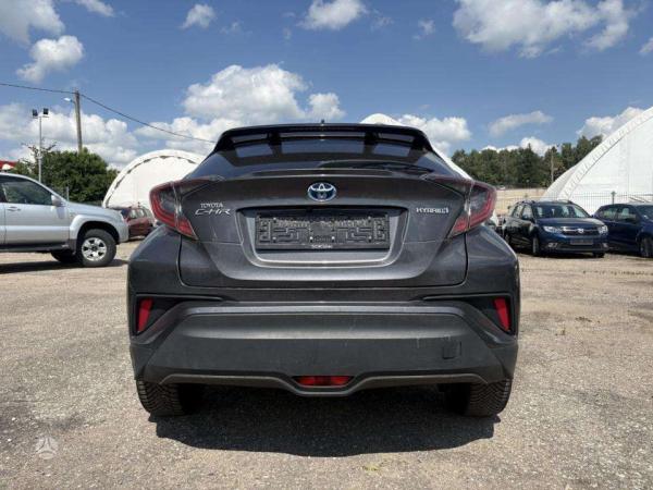 Pelēks Toyota C-HR 2018 Radviliškis, ar dzinēja tilpumu 1.80 L un nobraukumu 127 tūkst. km par 11350 €, foto 6 vietnē AUTOMOTO.COM.LV