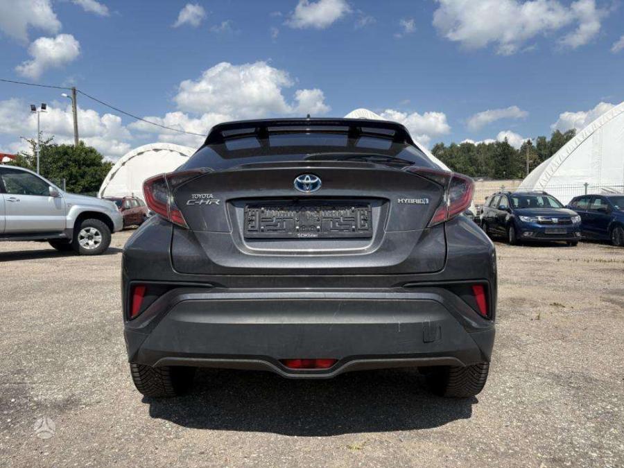 Pelēks Toyota C-HR 2018 Radviliškis, ar dzinēja tilpumu 1.80 L un nobraukumu 127 tūkst. km par 11350 €, foto 7 vietnē AUTOMOTO.COM.LV