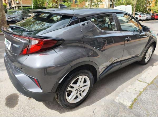 Grey Toyota C-HR 2022 in Vilnius, with an engine capacity of 1.80 L and mileage of 113 thousand km for 16999 €, photo 8 on AUTOMOTO.COM.LV