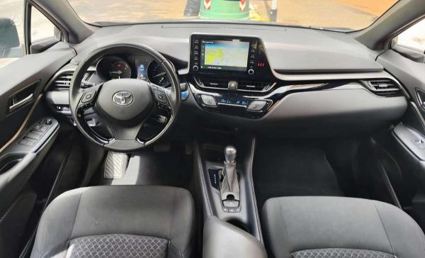 Grey Toyota C-HR 2022 in Vilnius, with an engine capacity of 1.80 L and mileage of 113 thousand km for 16999 €, photo 10 on AUTOMOTO.COM.LV
