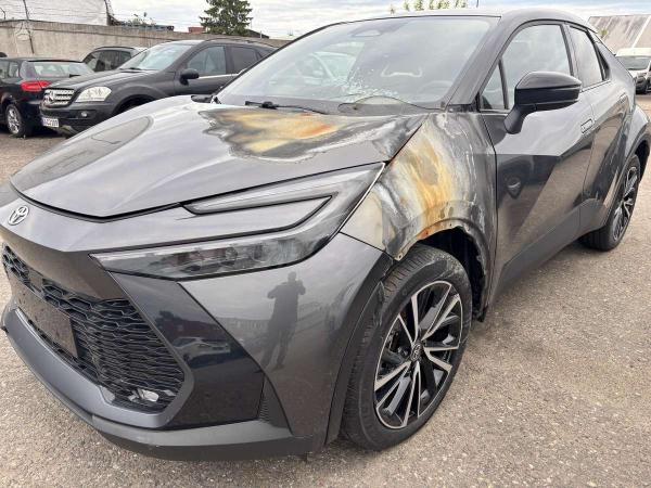 Grey Toyota C-HR 2025 in Panevezys, with an engine capacity of 2.00 L and mileage of 6 thousand km for 17900 €, photo 7 on AUTOMOTO.COM.LV