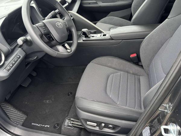 Grey Toyota C-HR 2025 in Panevezys, with an engine capacity of 2.00 L and mileage of 6 thousand km for 17900 €, photo 10 on AUTOMOTO.COM.LV