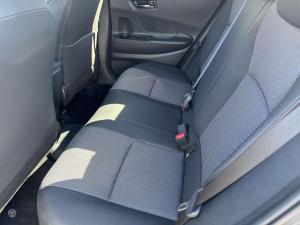 Pelēks Toyota C-HR 2025 Panevēža, ar dzinēja tilpumu 2.00 L un nobraukumu 6 tūkst. km par 17900 €, foto 13 vietnē AUTOMOTO.COM.LV