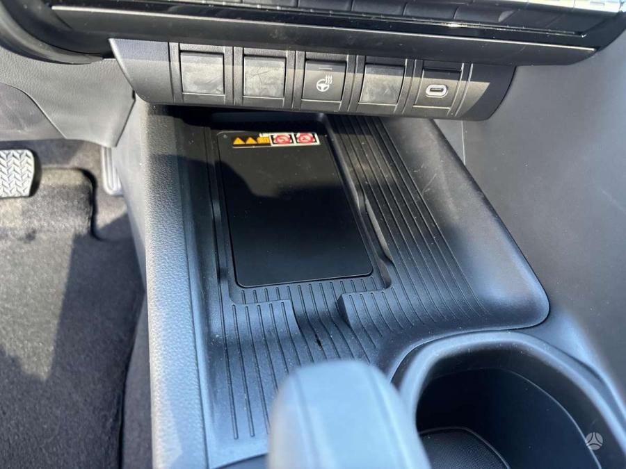 Pelēks Toyota C-HR 2025 Panevēža, ar dzinēja tilpumu 2.00 L un nobraukumu 6 tūkst. km par 17900 €, foto 14 vietnē AUTOMOTO.COM.LV