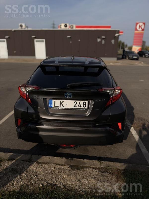 Pelēks Toyota C-HR 2018 Rīga, ar dzinēja tilpumu 1.80 L un nobraukumu 116 tūkst. km par 15500 €, foto 6 vietnē AUTOMOTO.COM.LV