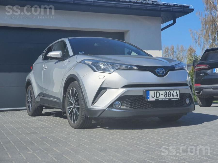 Toyota C-HR 2017 Rīga, ar dzinēja tilpumu 1.80 L un nobraukumu 152 tūkst. km par 15500 €, foto 1 vietnē AUTOMOTO.COM.LV