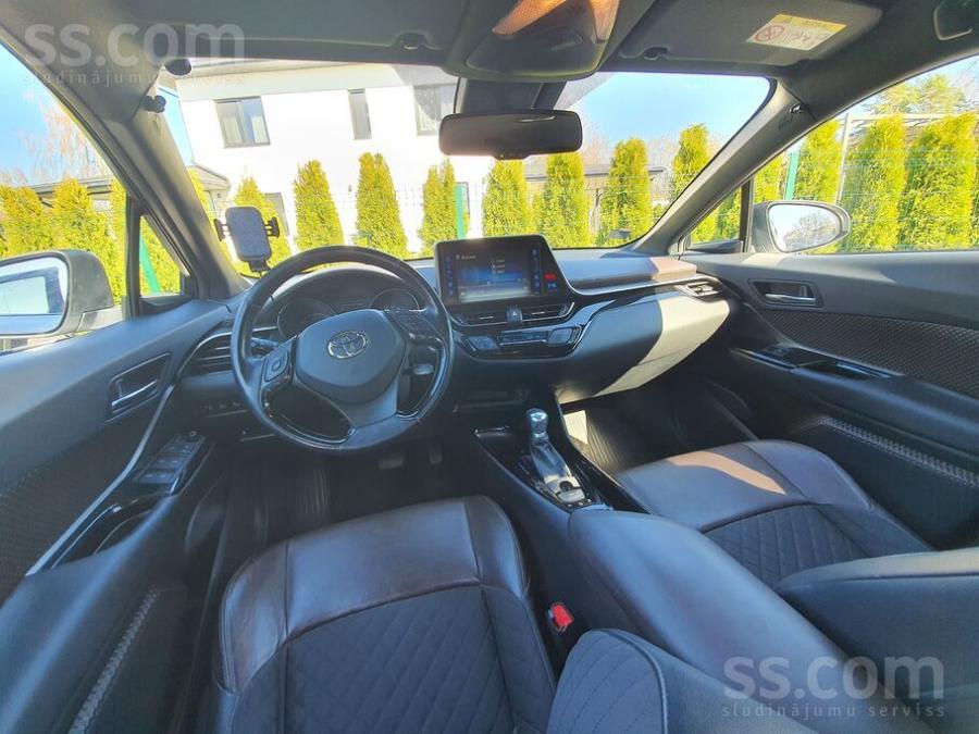 Toyota C-HR 2017 Rīga, ar dzinēja tilpumu 1.80 L un nobraukumu 152 tūkst. km par 15500 €, foto 3 vietnē AUTOMOTO.COM.LV