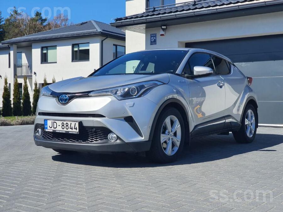 Toyota C-HR 2017 Rīga, ar dzinēja tilpumu 1.80 L un nobraukumu 152 tūkst. km par 15500 €, foto 6 vietnē AUTOMOTO.COM.LV