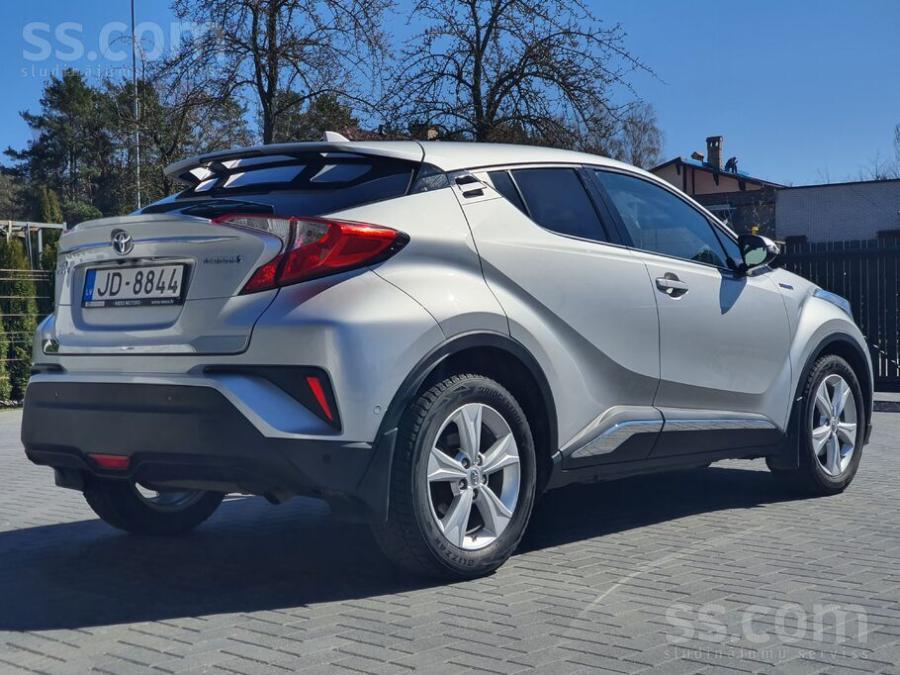 Toyota C-HR 2017 Rīga, ar dzinēja tilpumu 1.80 L un nobraukumu 152 tūkst. km par 15500 €, foto 7 vietnē AUTOMOTO.COM.LV