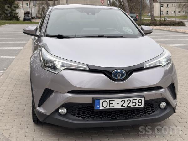 Тойота C-HR 2017 в Вентспилс, объемом двигателя 1.80 л и пробегом 232 тыс. км за 13400 €, фото 2 на AUTOMOTO.COM.LV