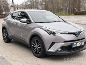 Тойота C-HR 2017 в Вентспилс, объемом двигателя 1.80 л и пробегом 232 тыс. км за 13400 €, фото 4 на AUTOMOTO.COM.LV