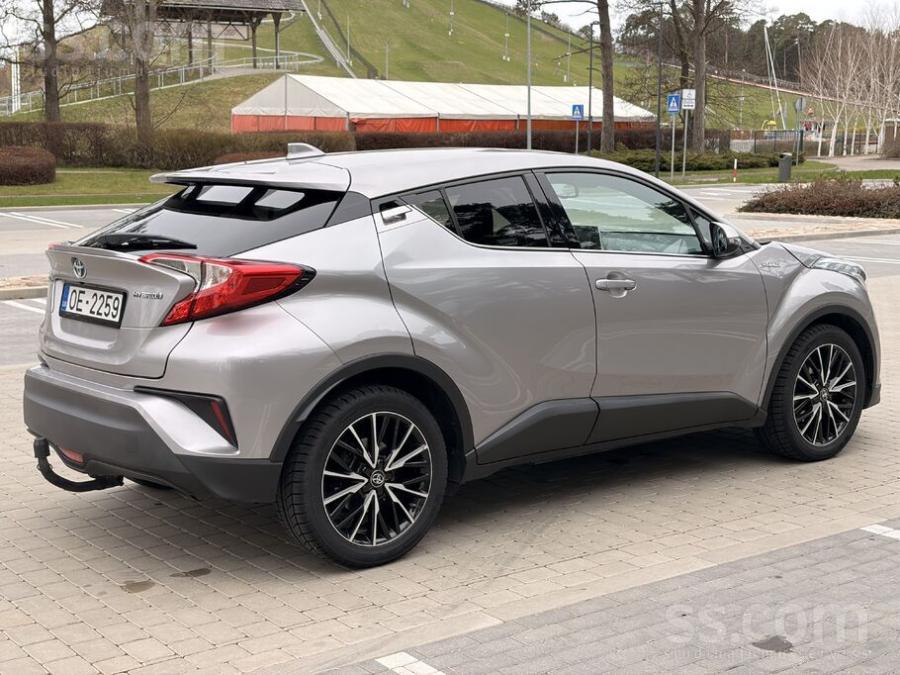 Тойота C-HR 2017 в Вентспилс, объемом двигателя 1.80 л и пробегом 232 тыс. км за 13400 €, фото 6 на AUTOMOTO.COM.LV
