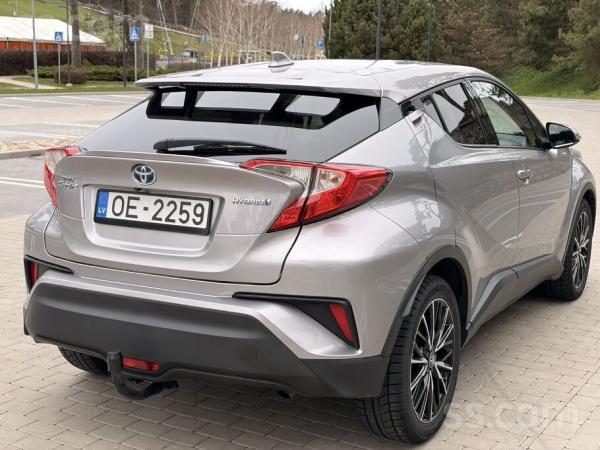 Тойота C-HR 2017 в Вентспилс, объемом двигателя 1.80 л и пробегом 232 тыс. км за 13400 €, фото 6 на AUTOMOTO.COM.LV