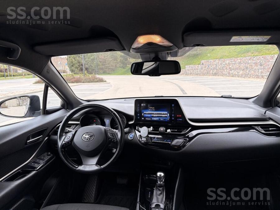 Тойота C-HR 2017 в Вентспилс, объемом двигателя 1.80 л и пробегом 232 тыс. км за 13400 €, фото 12 на AUTOMOTO.COM.LV