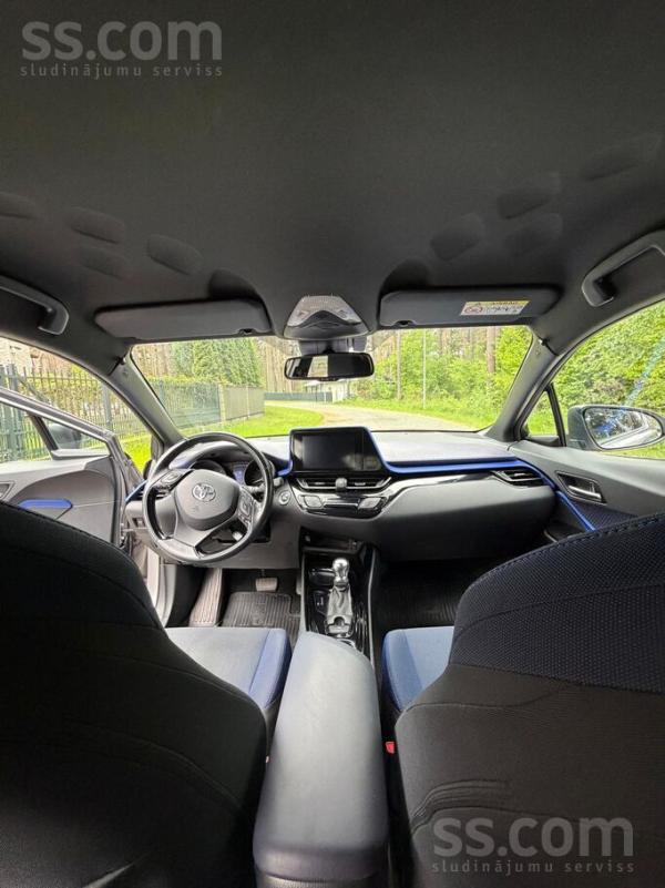Toyota C-HR 2017 in Riga, with an engine capacity of 1.20 L and mileage of 91 thousand km for 14500 €, photo 5 on AUTOMOTO.COM.LV