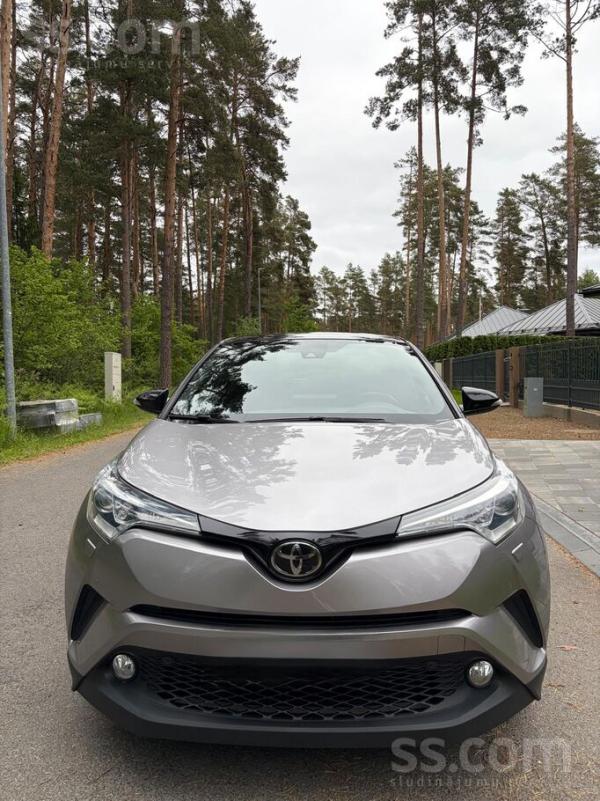 Toyota C-HR 2017 in Riga, with an engine capacity of 1.20 L and mileage of 91 thousand km for 14500 €, photo 8 on AUTOMOTO.COM.LV