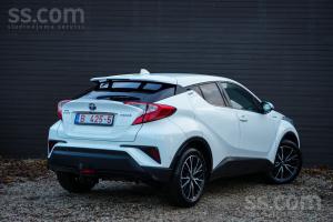 Toyota C-HR 2018 Rīga, ar dzinēja tilpumu 1.80 L un nobraukumu 0 tūkst. km par 15000 €, foto 3 vietnē AUTOMOTO.COM.LV
