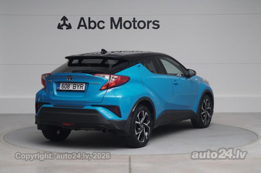 Toyota C-HR 2018 in Tallinn, with an engine capacity of 1.80 L and mileage of 125 thousand km for 16490 €, photo 4 on AUTOMOTO.COM.LV