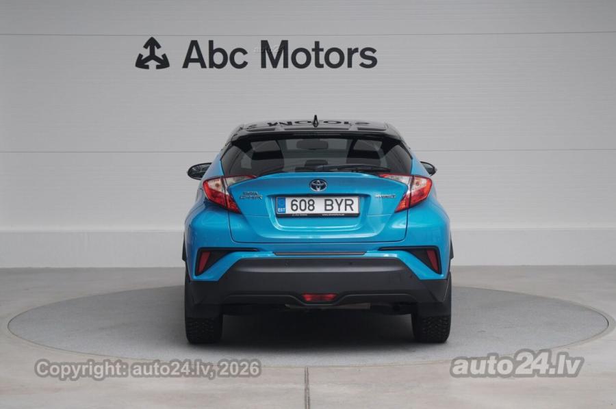 Toyota C-HR 2018 in Tallinn, with an engine capacity of 1.80 L and mileage of 125 thousand km for 16490 €, photo 5 on AUTOMOTO.COM.LV