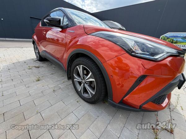Toyota C-HR 2020 Tallina, ar dzinēja tilpumu 2.00 L un nobraukumu 105 tūkst. km par 20499 €, foto 1 vietnē AUTOMOTO.COM.LV