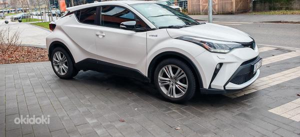 Toyota C-HR 2021 in Tallinn, with an engine capacity of 1.80 L and mileage of 158 thousand km for 18700 €, photo 1 on AUTOMOTO.COM.LV