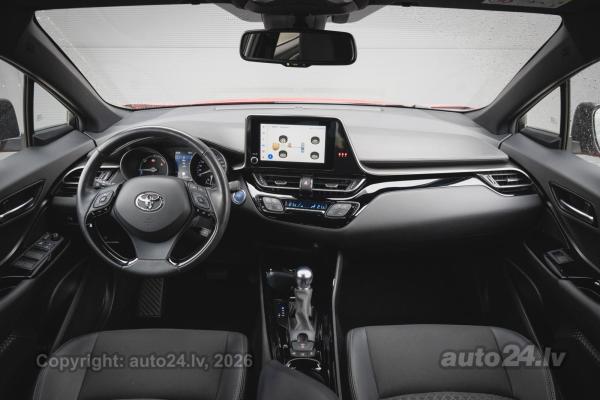 Toyota C-HR 2022 in Tartu, with an engine capacity of 2.00 L and mileage of 31 thousand km for 24900 €, photo 9 on AUTOMOTO.COM.LV