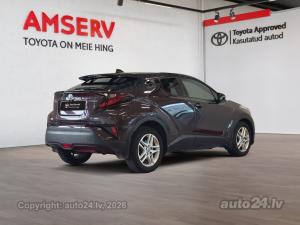 Toyota C-HR 2022 Tartu, ar dzinēja tilpumu 1.80 L un nobraukumu 48 tūkst. km par 21490 €, foto 3 vietnē AUTOMOTO.COM.LV