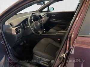 Toyota C-HR 2022 Tartu, ar dzinēja tilpumu 1.80 L un nobraukumu 48 tūkst. km par 21490 €, foto 12 vietnē AUTOMOTO.COM.LV