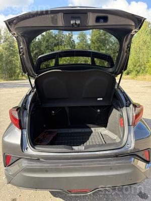 Тойота C-HR 2022 в Юрмала, объемом двигателя 1.80 л и пробегом 90 тыс. км за 19500 €, фото 6 на AUTOMOTO.COM.LV