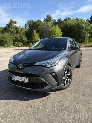 Toyota C-HR 2022 in Jurmala, with an engine capacity of 1.80 L and mileage of 90 thousand km for 19500 €, photo  on AUTOMOTO.COM.LV