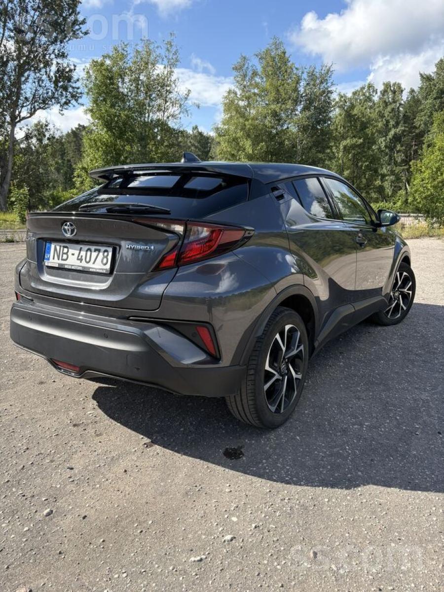 Тойота C-HR 2022 в Юрмала, объемом двигателя 1.80 л и пробегом 90 тыс. км за 19500 €, фото 4 на AUTOMOTO.COM.LV