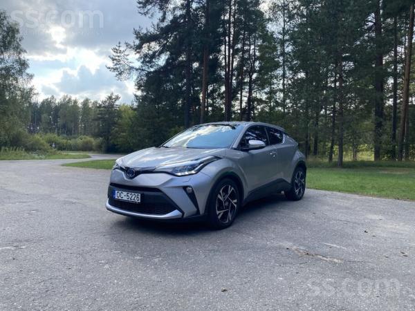 Toyota C-HR 2023 Rīga, ar dzinēja tilpumu 1.80 L un nobraukumu 39 tūkst. km par 22900 €, foto 2 vietnē AUTOMOTO.COM.LV