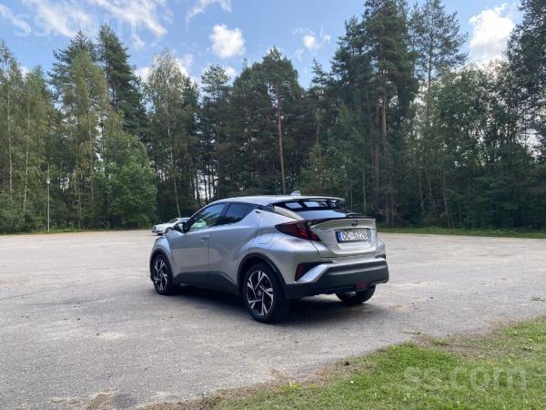Toyota C-HR 2023 Rīga, ar dzinēja tilpumu 1.80 L un nobraukumu 39 tūkst. km par 22900 €, foto 4 vietnē AUTOMOTO.COM.LV