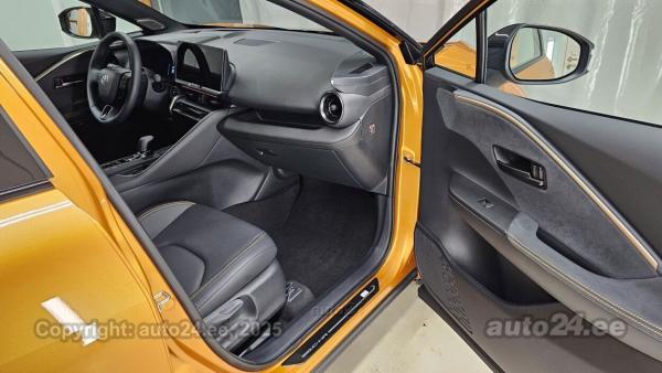 Toyota C-HR 2023 in Tallinn, with an engine capacity of 2.00 L and mileage of 4 thousand km for 38995 €, photo 11 on AUTOMOTO.COM.LV
