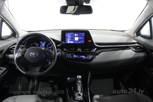 Toyota C-HR 2023 in Tallinn, with an engine capacity of 1.80 L and mileage of 41 thousand km for 24990 €, photo 8 on AUTOMOTO.COM.LV