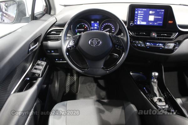 Toyota C-HR 2023 in Tallinn, with an engine capacity of 1.80 L and mileage of 41 thousand km for 24990 €, photo 9 on AUTOMOTO.COM.LV