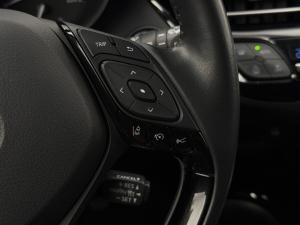 Toyota C-HR 2023 Pērnava, ar dzinēja tilpumu 1.80 L un nobraukumu 62 tūkst. km par 24950 €, foto 13 vietnē AUTOMOTO.COM.LV