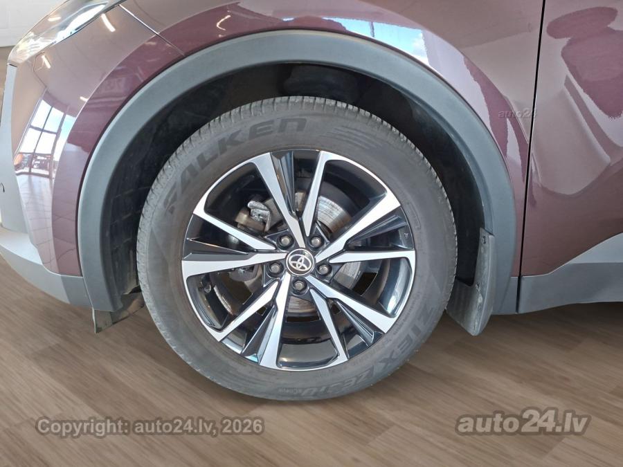 Toyota C-HR 2024 in Viljandi, with an engine capacity of 1.80 L and mileage of 46 thousand km for 25900 €, photo 16 on AUTOMOTO.COM.LV