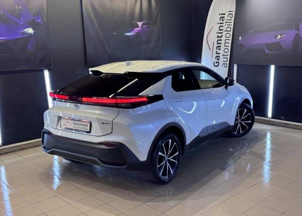 Toyota C-HR 2024 in Vilnius, with an engine capacity of 1.80 L and mileage of 45 thousand km for 26500 €, photo 3 on AUTOMOTO.COM.LV