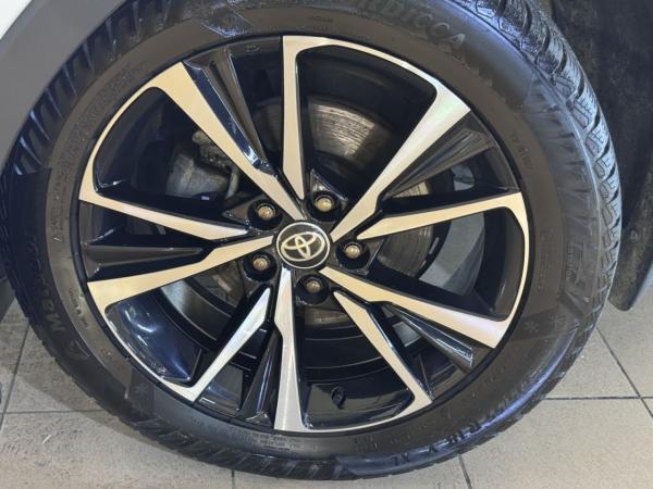 Toyota C-HR 2024 in Vilnius, with an engine capacity of 1.80 L and mileage of 45 thousand km for 26500 €, photo 6 on AUTOMOTO.COM.LV