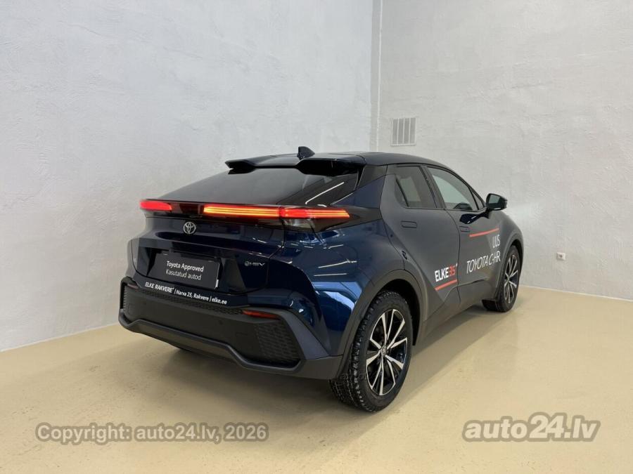 Toyota C-HR 2025 in Rakvere, with an engine capacity of 1.80 L and mileage of 5 thousand km for 34990 €, photo 2 on AUTOMOTO.COM.LV
