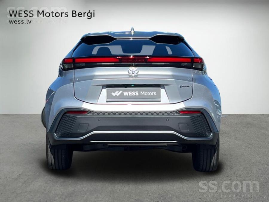 Toyota C-HR 2026 in Riga, with an engine capacity of 2.00 L and mileage of 10 thousand km for 42990 €, photo 5 on AUTOMOTO.COM.LV