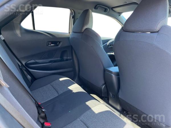 Toyota C-HR 2026 in Riga, with an engine capacity of 2.00 L and mileage of 10 thousand km for 42990 €, photo 7 on AUTOMOTO.COM.LV