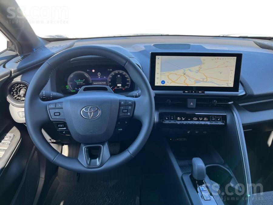 Toyota C-HR 2026 in Riga, with an engine capacity of 2.00 L and mileage of 10 thousand km for 42990 €, photo 10 on AUTOMOTO.COM.LV