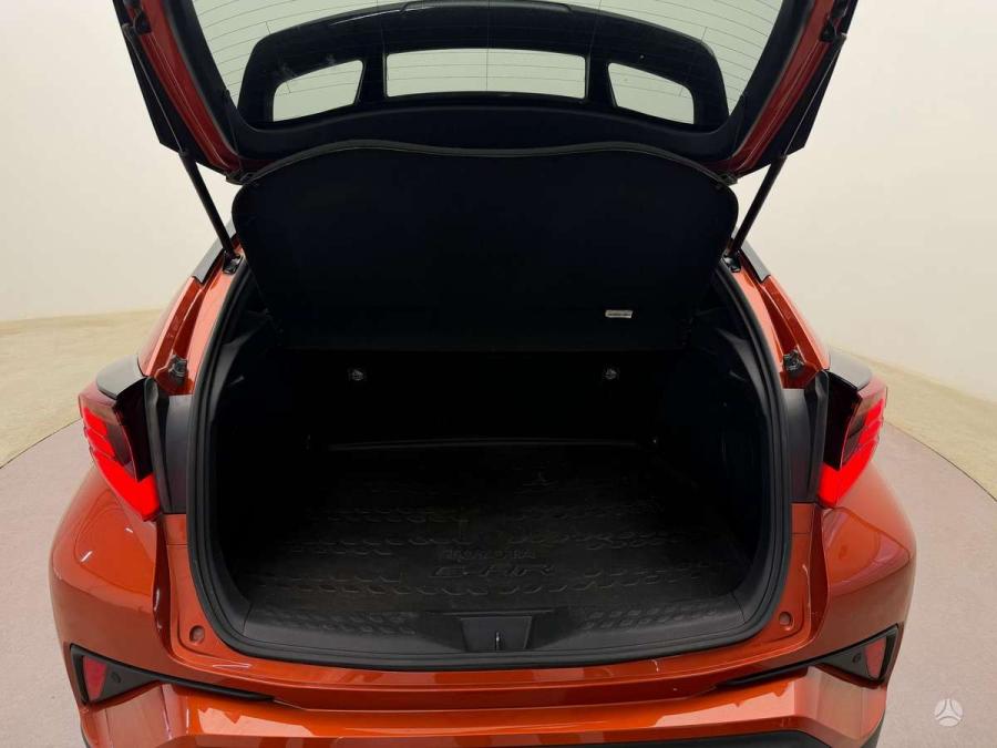 Оранжевый Тойота C-HR 2019 в Паневежис, объемом двигателя 1.99 л и пробегом 87 тыс. км за 21790 €, фото 14 на AUTOMOTO.COM.LV